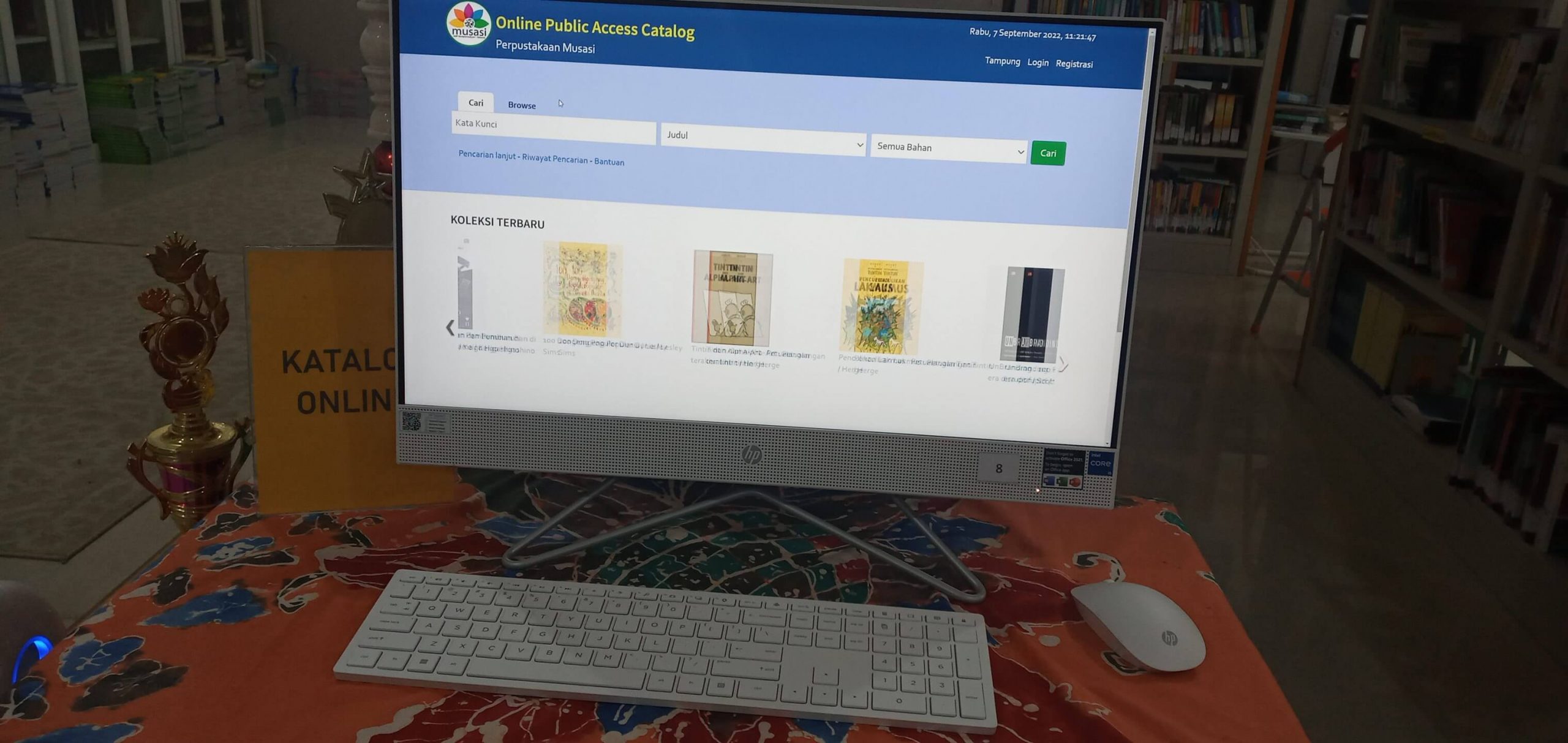 Online Public Access Catalog: Manjakan Pemustaka dengan PC Touch Screen ...